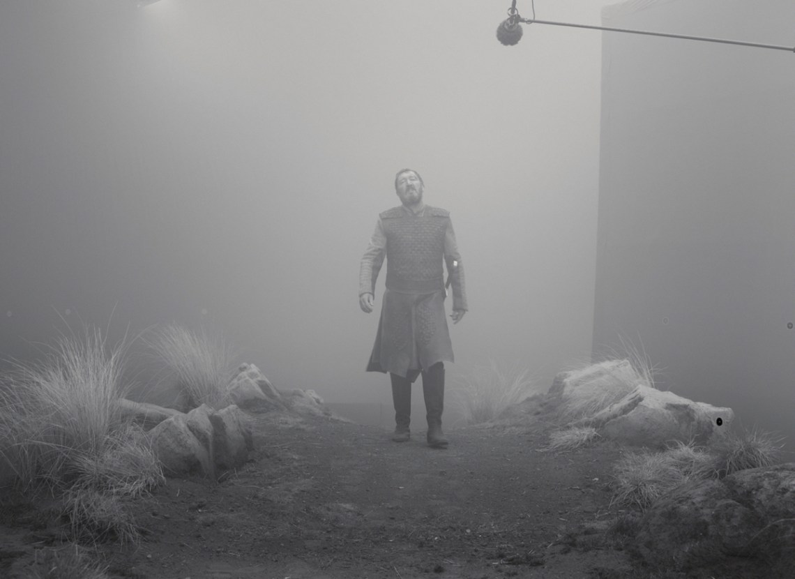 Ravens, reflections and ramparts – the VFX of 'The Tragedy of Macbeth ...