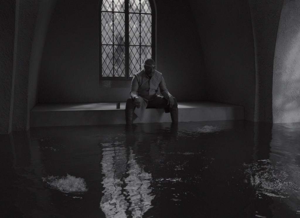 Ravens, reflections and ramparts – the VFX of 'The Tragedy of Macbeth ...