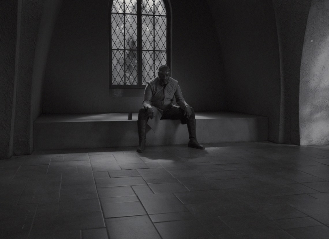 Ravens, reflections and ramparts – the VFX of 'The Tragedy of Macbeth ...