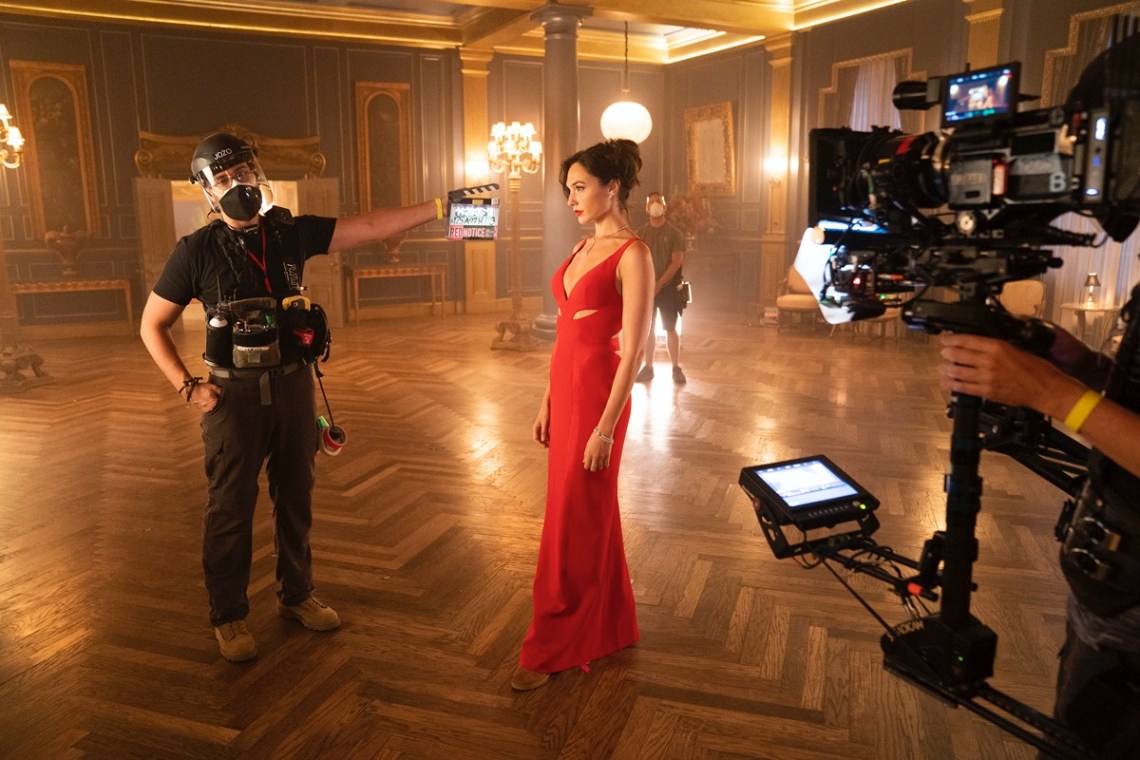 That dance scene in ‘Red Notice’ featured some incredible invisible ...