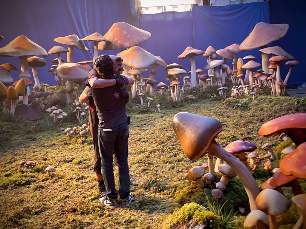 Jim Carrey in the middle of mushrooms - The CG Lab