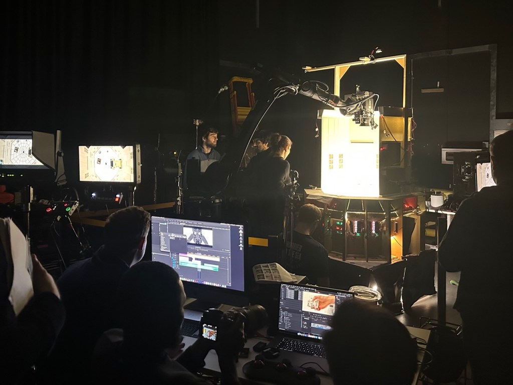 These students made an insane replica miniature CIA vault from 'Mission ...