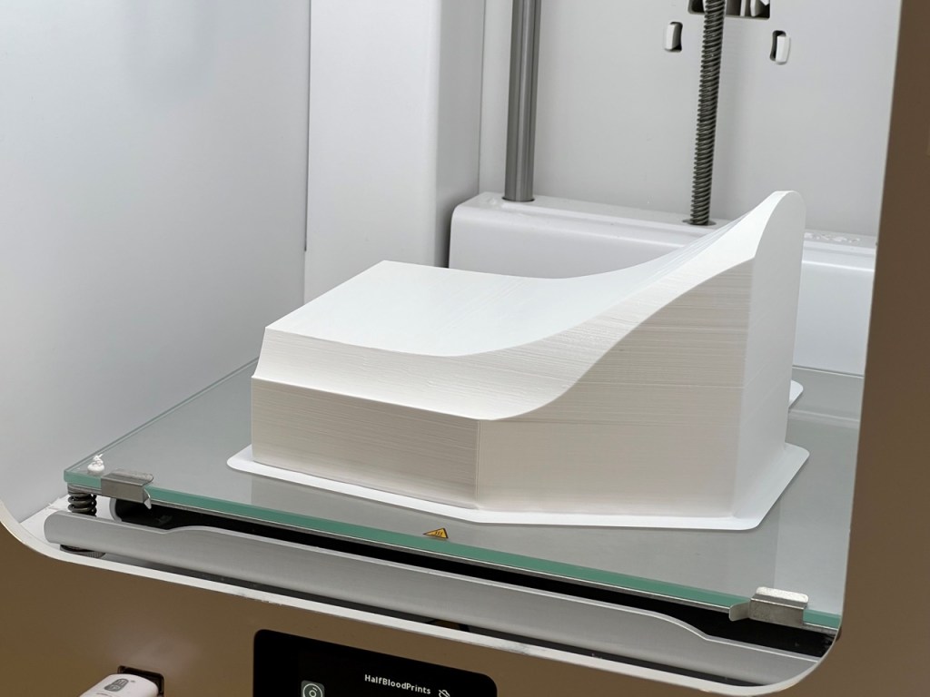 Re-creating the hypersleep chamber, in miniature, from 'Alien ...