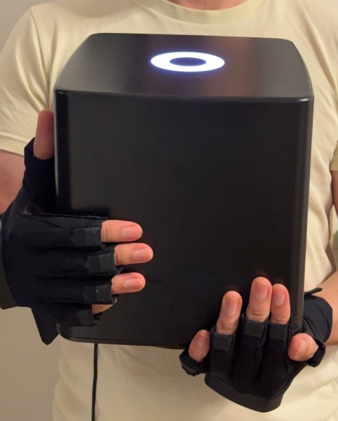 Roadtesting Rokoko's Smartgloves and Coil Pro - befores & afters